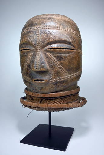 A Rare Tabwa African mask (#0012) on Jan 21, 2023 | TRIBAL GATHERINGS in PA