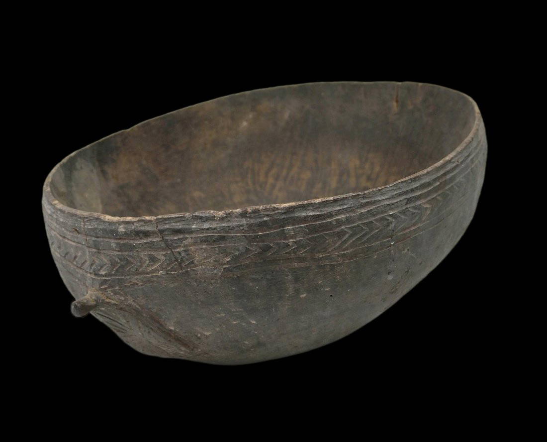 A Middle Ramu River Feast Bowl Auction