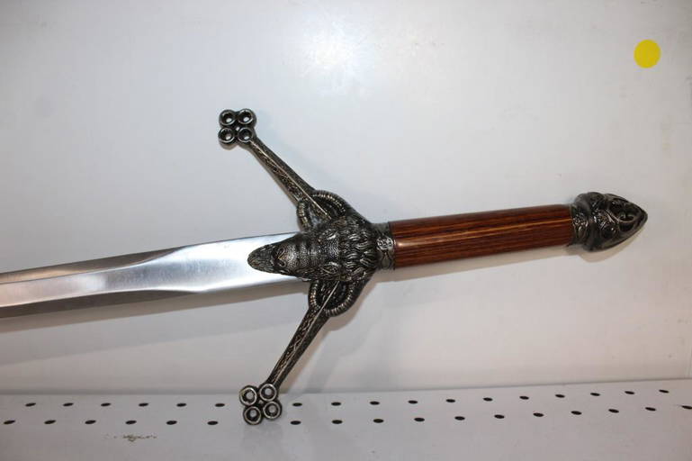 Pakistan Sword With Rams Head Hilt