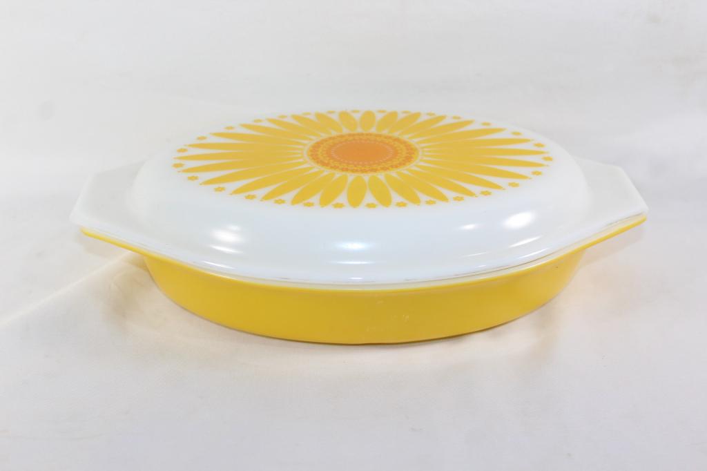 Vintage Sunflower Pyrex Casserole Dish Old Stock