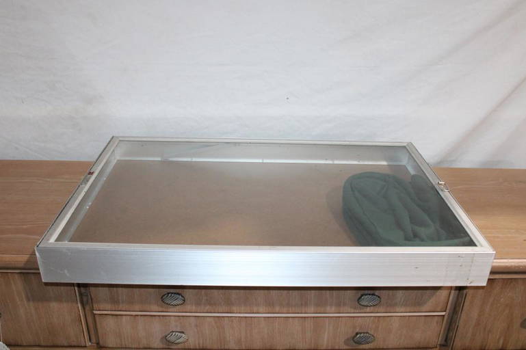 Allstate Mfg Metal Display Showcase