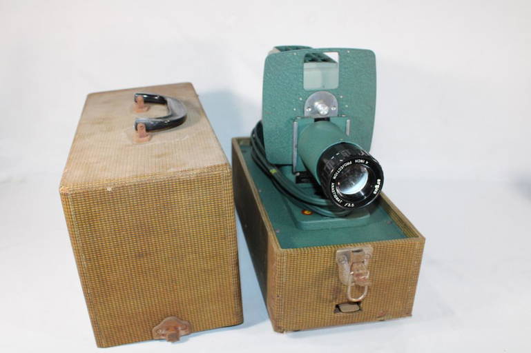 Argus 300 Slide Projector W/ Carrying Case