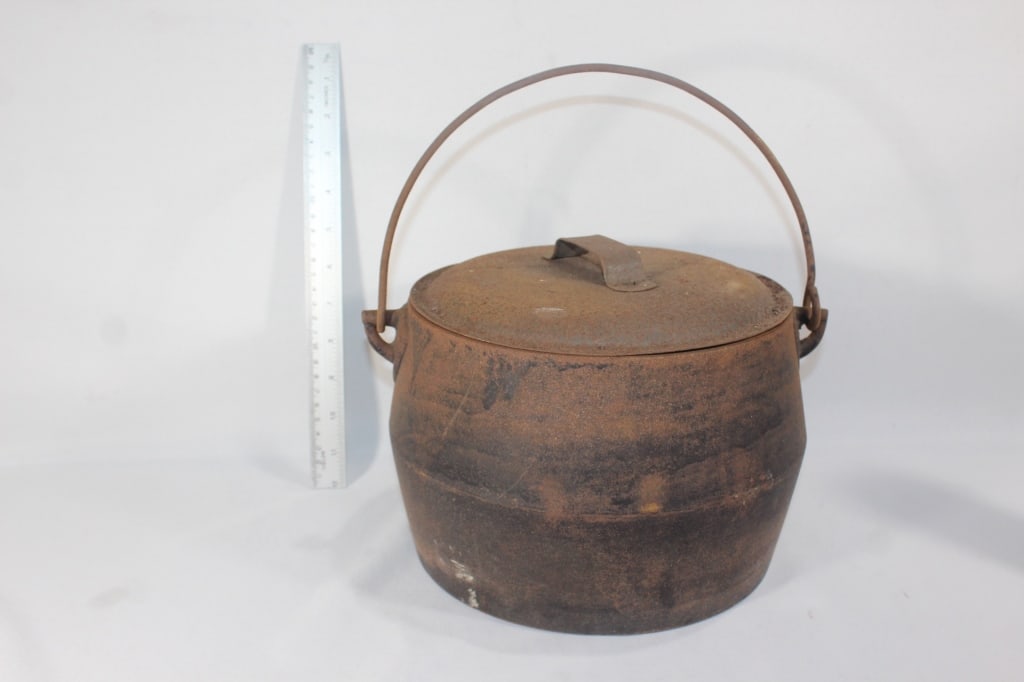 Large Cast Iron Pot With Handle And Lid Auction