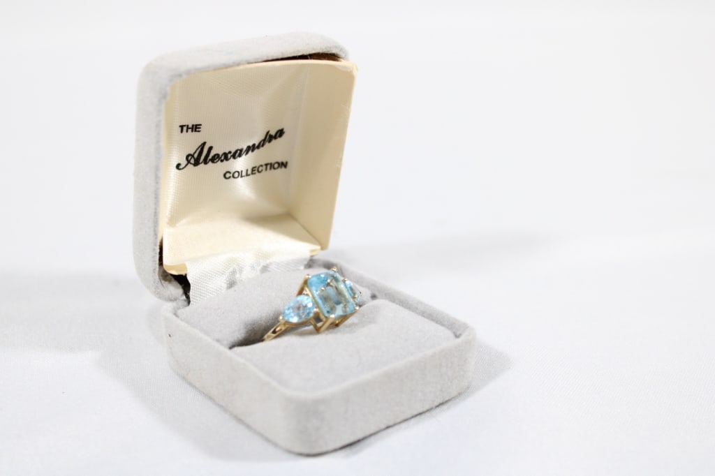 14kp Pon Gold & Aquamarine Ring Auction
