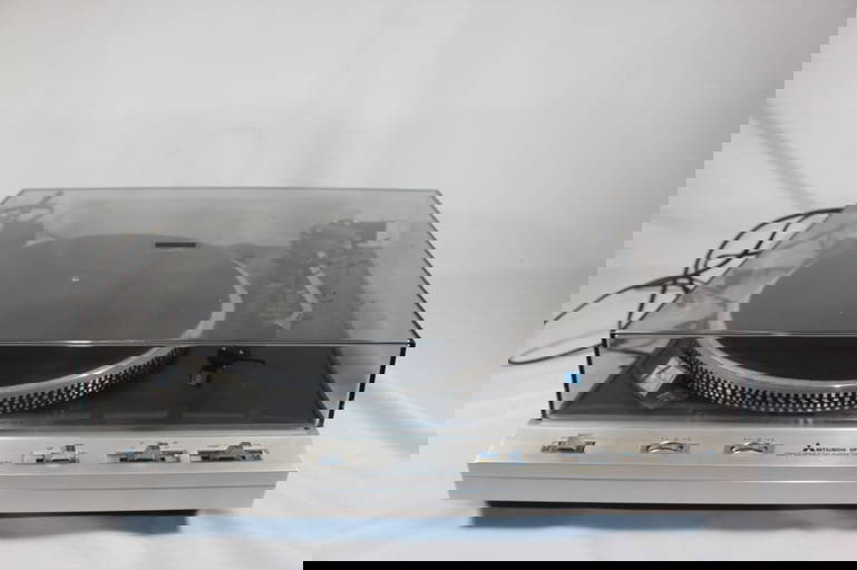 Mitsubishi Dp 5 Record Player Powers On /spins