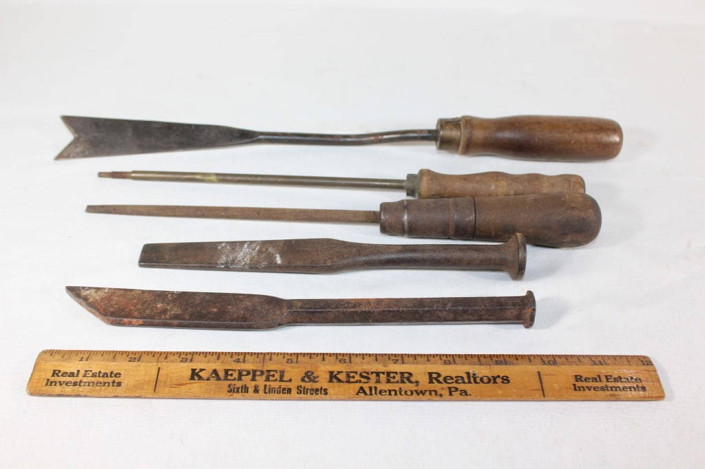 Lot Of Antique Wood Chisels / Tools Auction