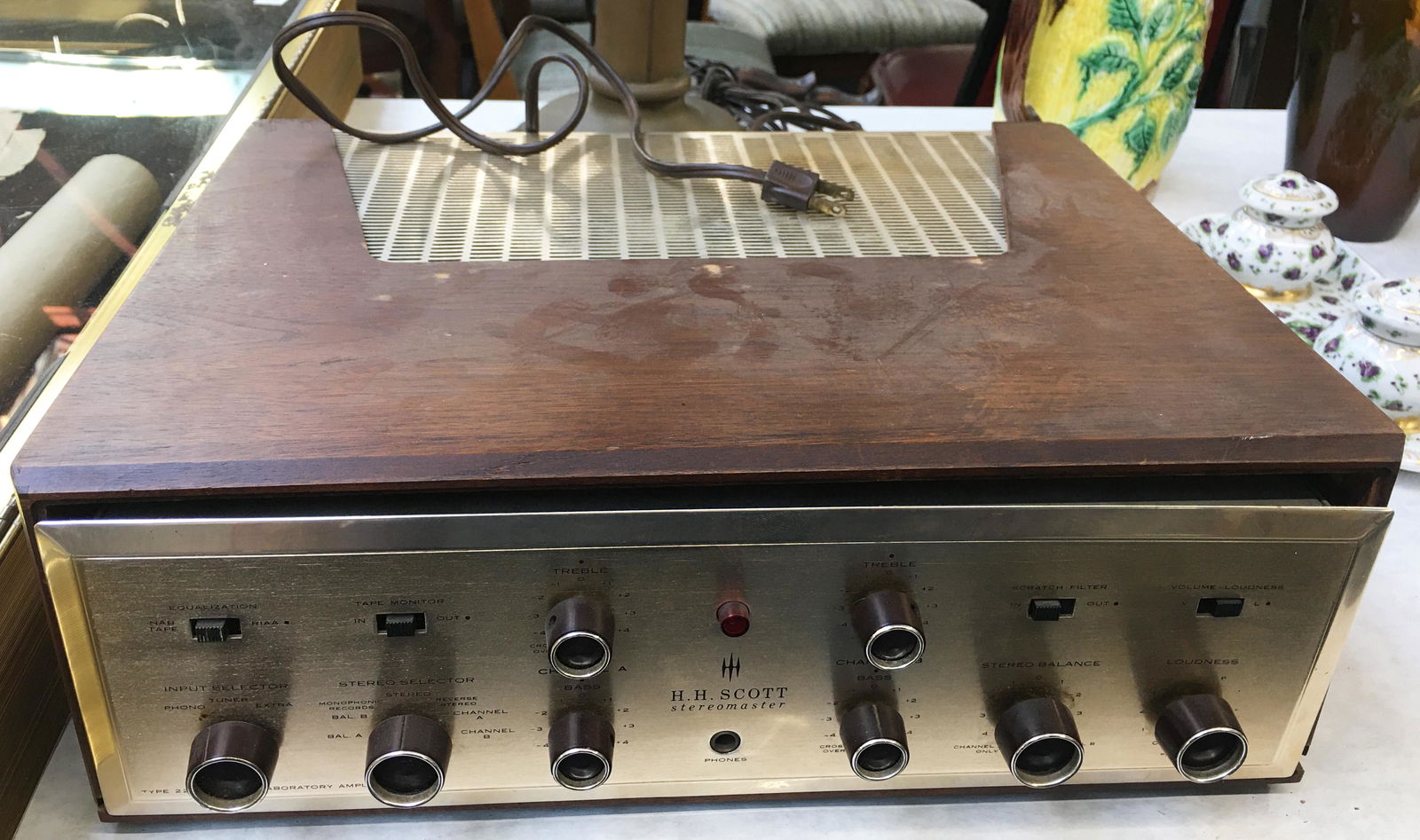 H.h. Scott Stereomaster Type 222c Amplifier.