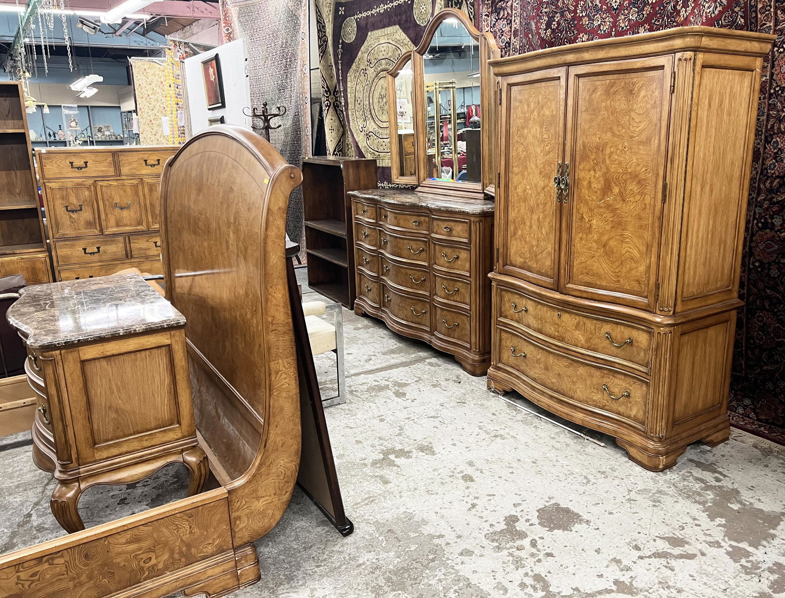 Thomasville Villa Soleil Bedroom Set.