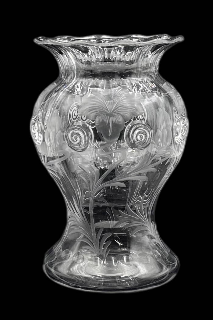 Steuben Clear Glass Intaglio Vase W/ Flowers. Auction