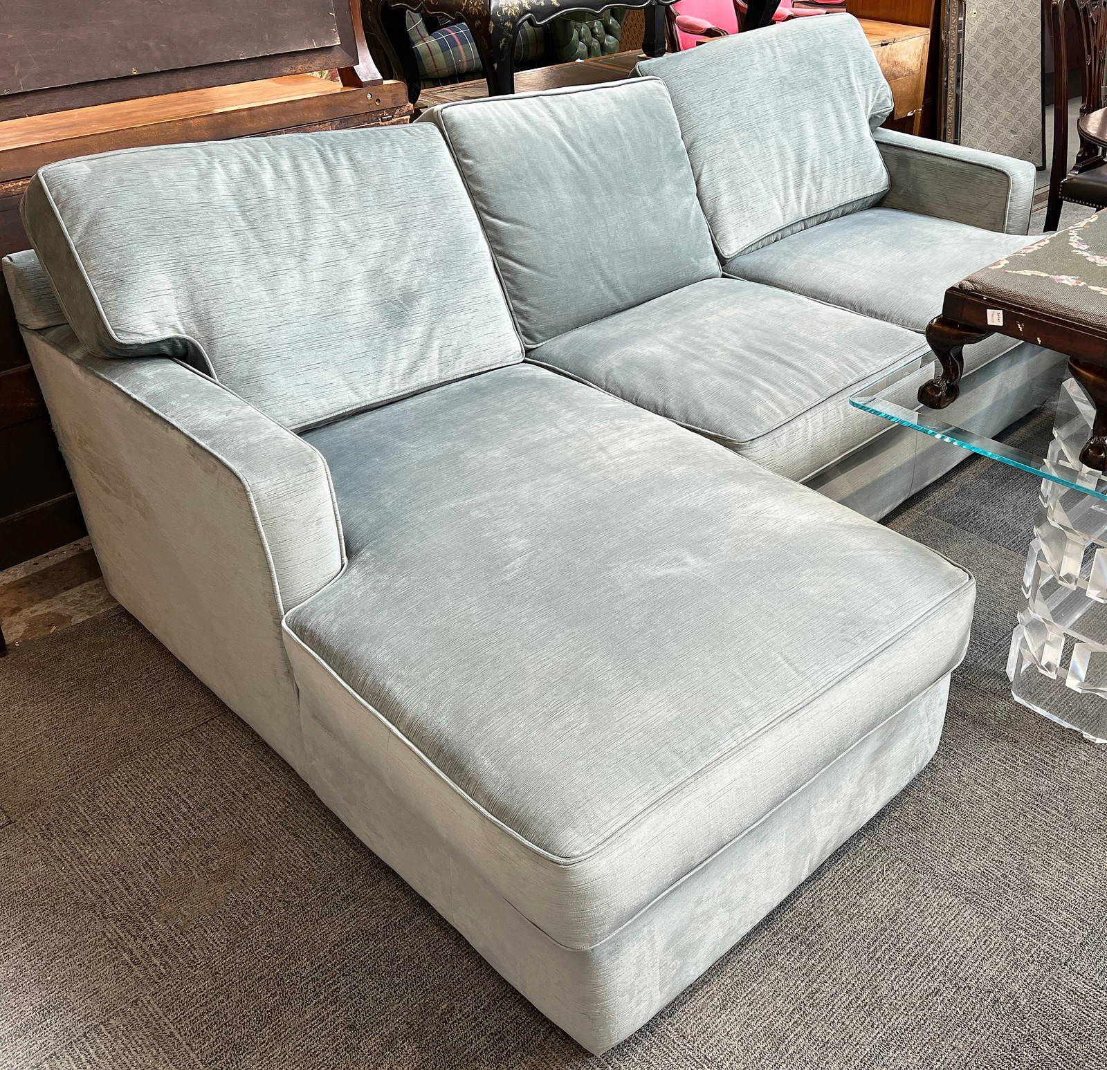 Walter E. Smith Sectional Sofa. - Feb 03, 2024 | Direct Auction ...