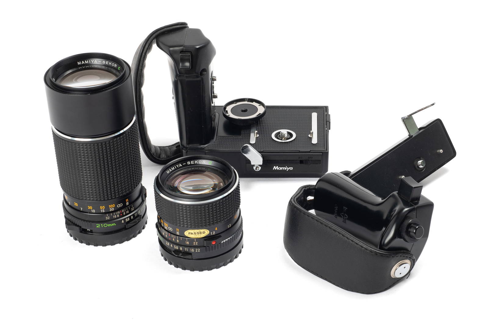 Lenses And Accessories For Mamiya M645 Cameras. Auction