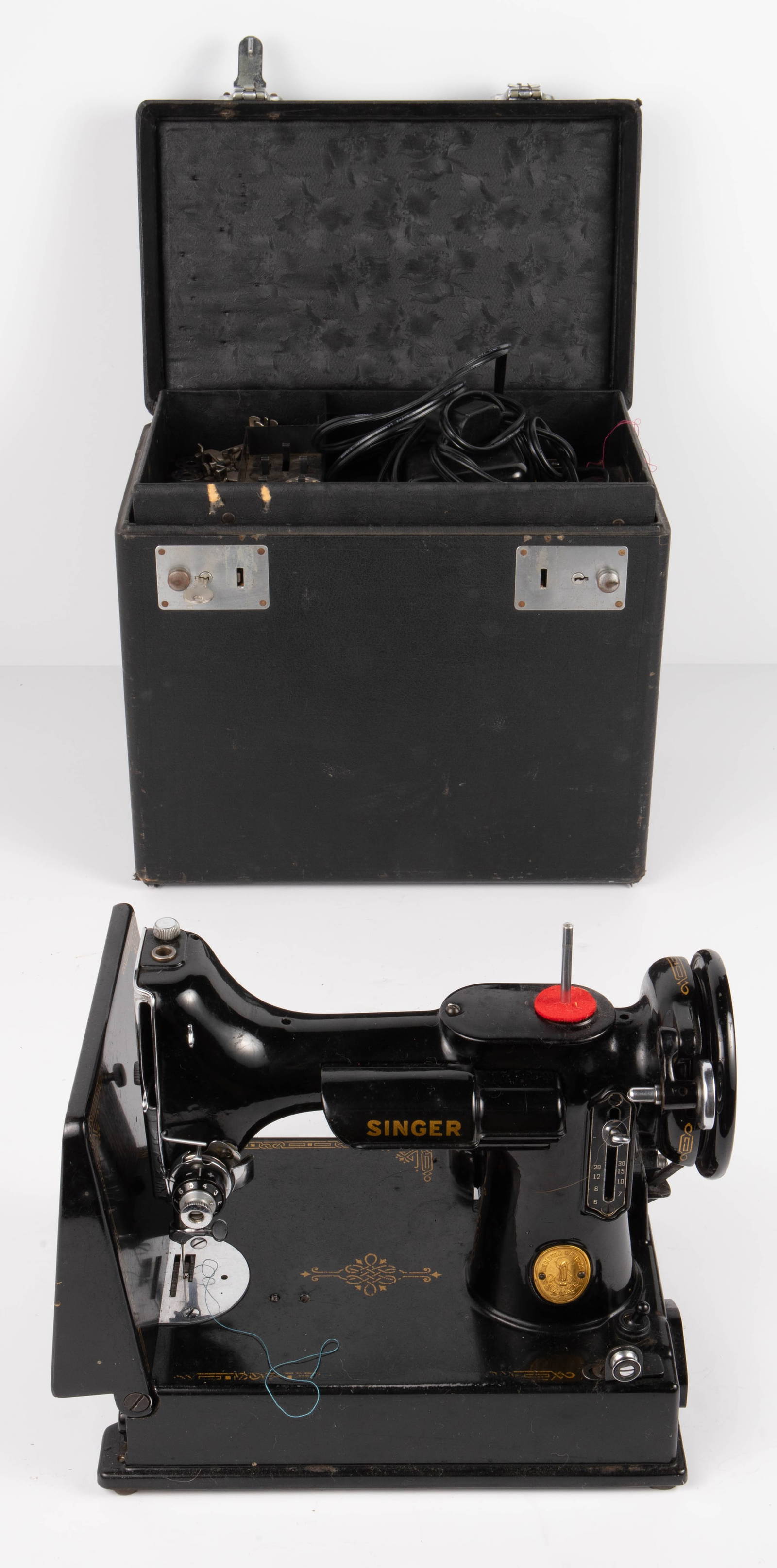 Singer Featherweight Portable Sewing Machine. Auction