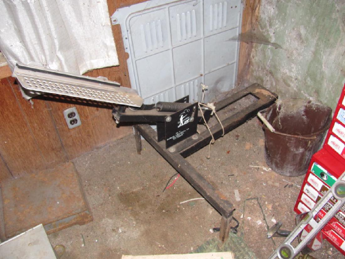 Outers Clay Pigeon Trap Skeet Thrower