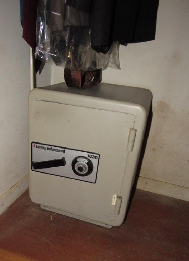 Sentry Valueguard 1330 Safe