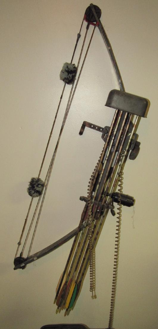 Vintage Compound Bow and Hard Case