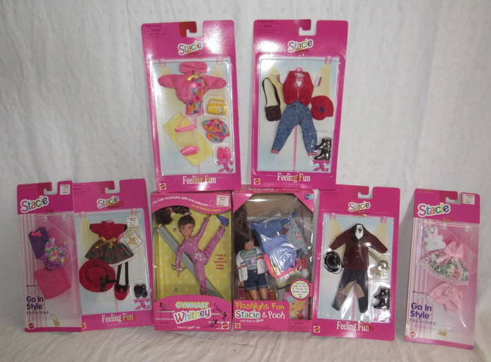 Mattel Stacie & Whitney Dolls & Clothes
