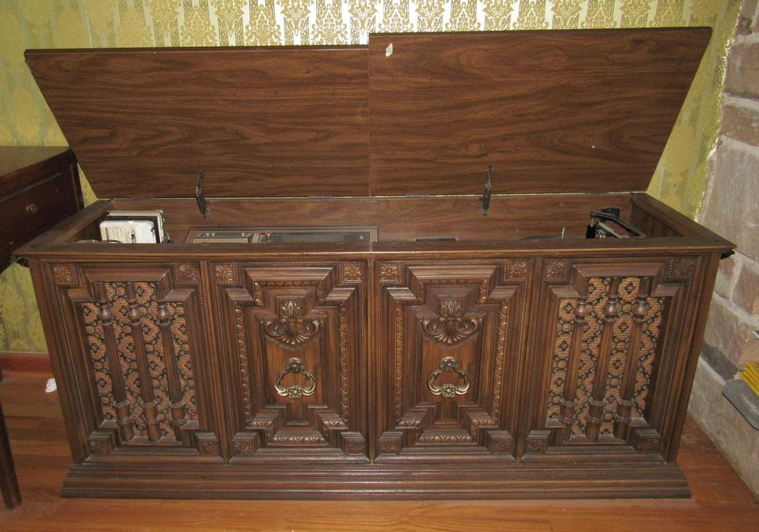 Capehart 8 Track Stereo System Turntable