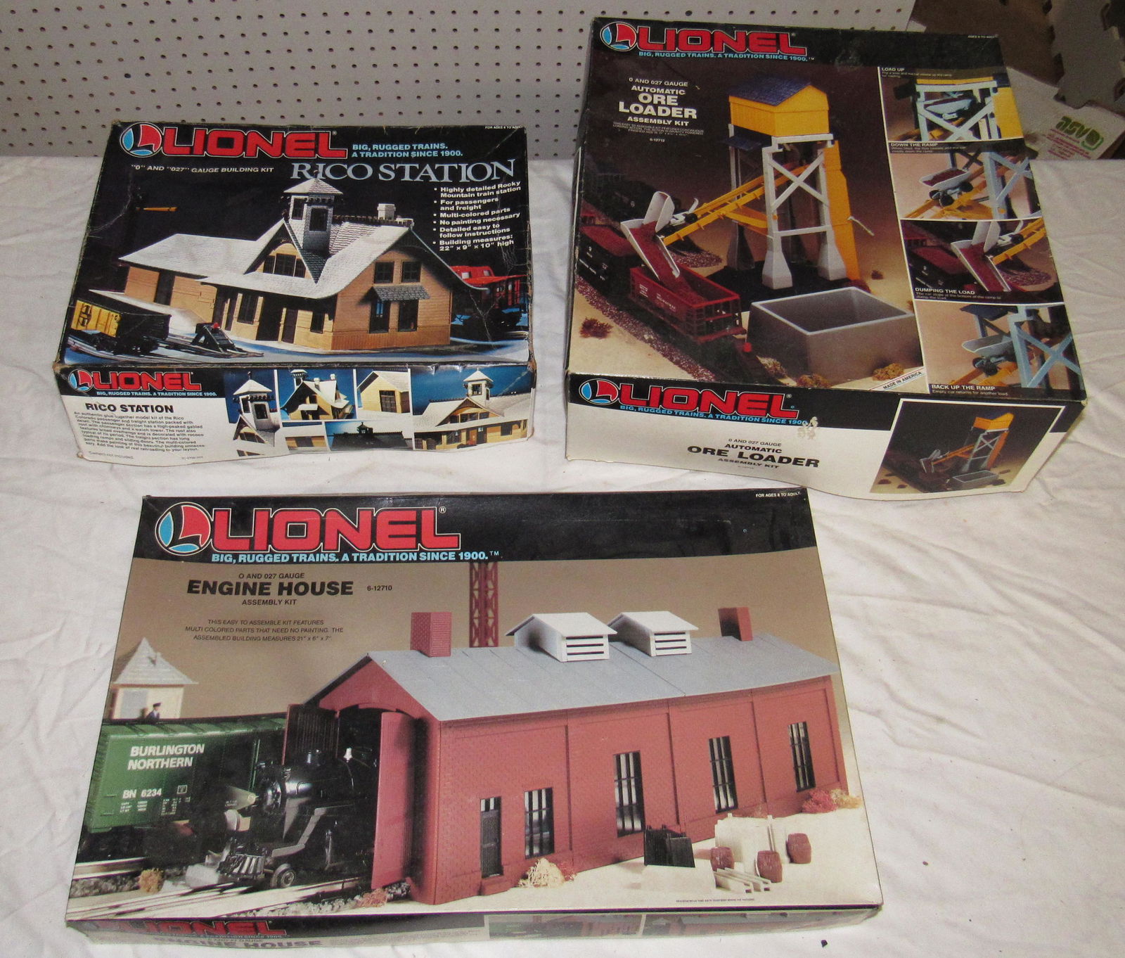 Lionel Ore Loader Rico Station & Engine House