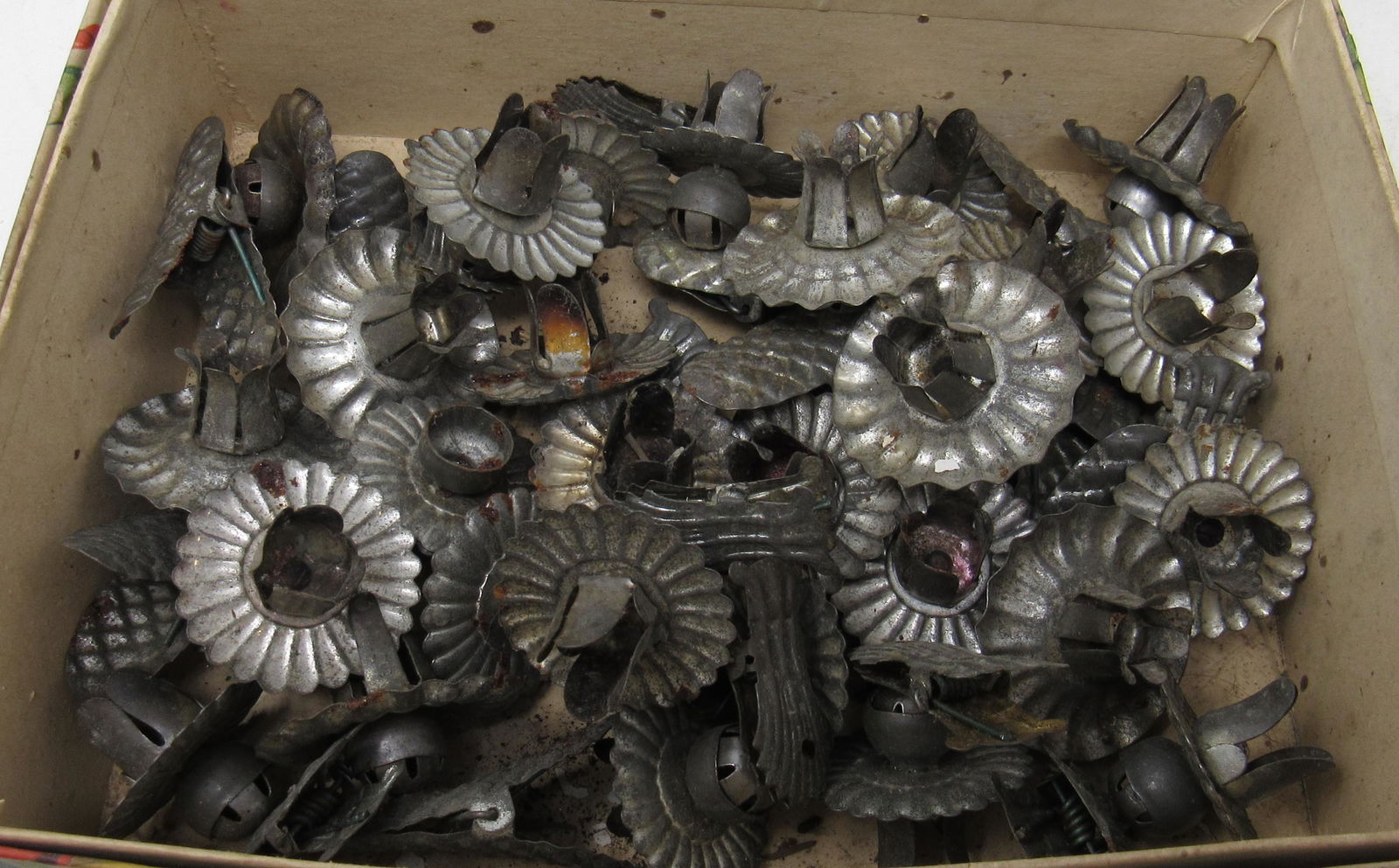 28 Antique Clip On Christmas Tree Candle Holders - Jun 07, 2020 | M.J ...