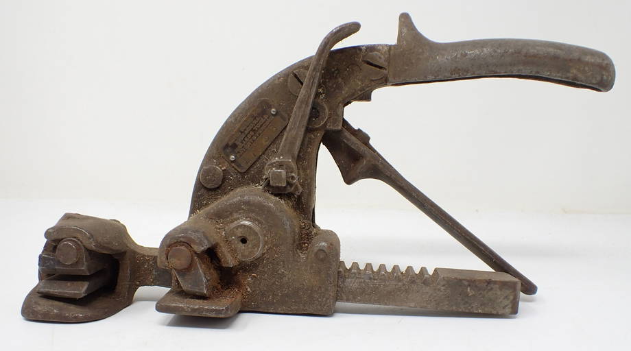 Vintage Acme Steel Banding Strapping Tool
