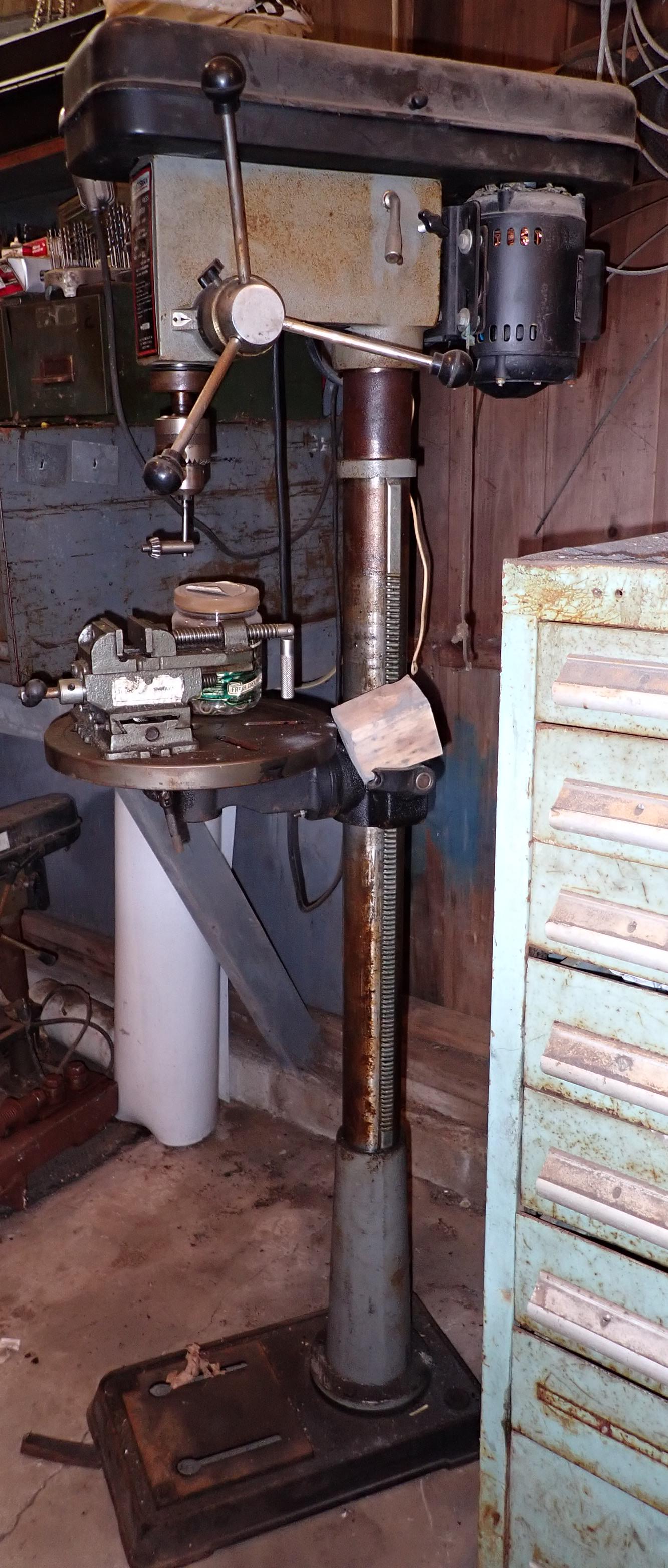 Tradesman 14" Drill Press 16 Speed W/ Vise