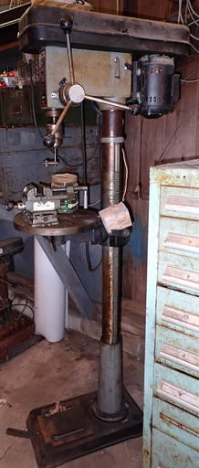 Tradesman 14" Drill Press 16 Speed W/ Vise