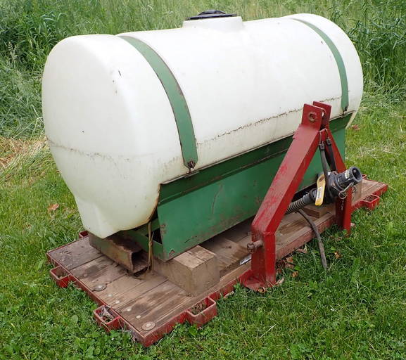 Water Tank On 3 Point Hitch Platform