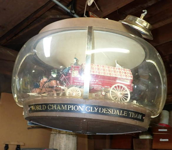 Rotating Budweiser Clydesdale Horses Beer Sign
