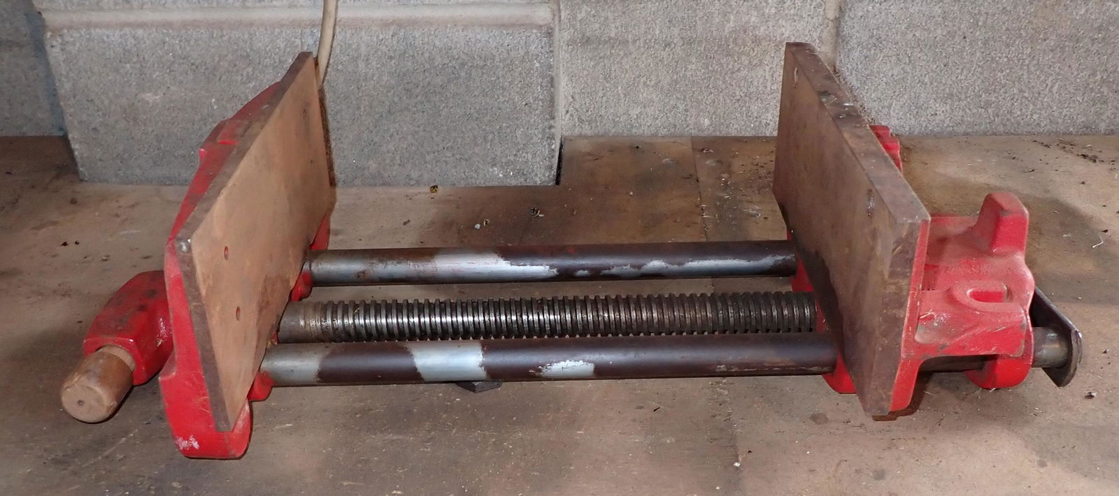 Craftsman Carpenter Vise