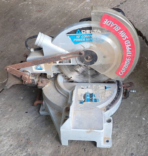 Delta 10" Compound Miter Saw
