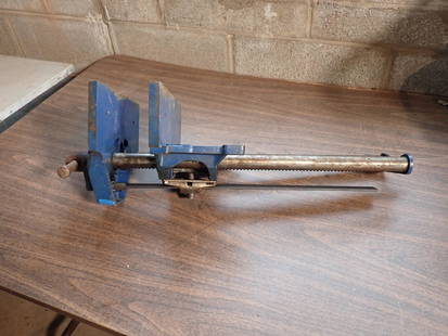 Record 52 1/2" Carpenters Vise
