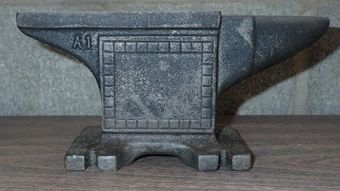 Cast Iron Anvil