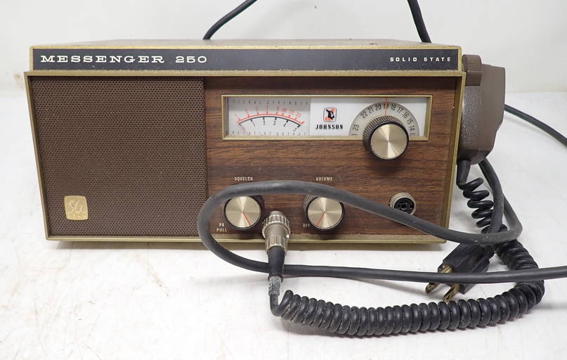 Vintage Johnson Messenger 250 Cb Radio