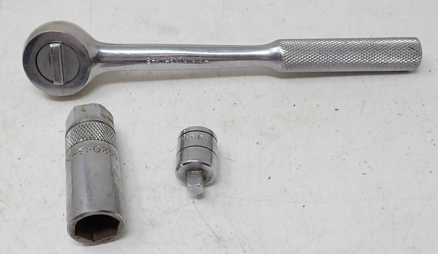 Sk 3/8" Drive Rachet And Sockets