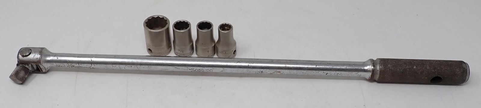 Snap On 1/2" Drive Breaker Bar & Sockets