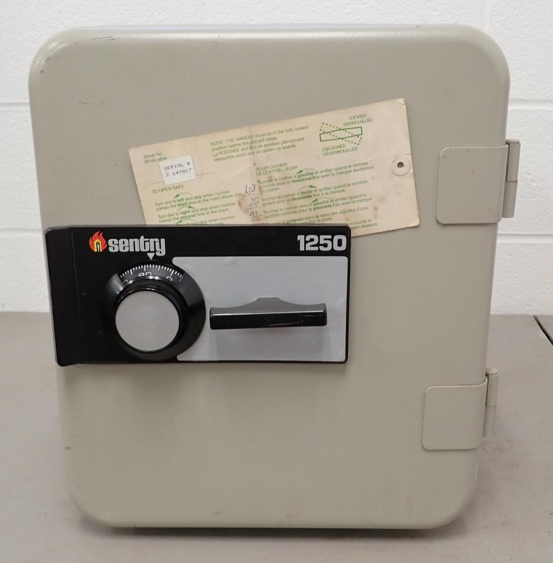 Sentry 1250 Safe