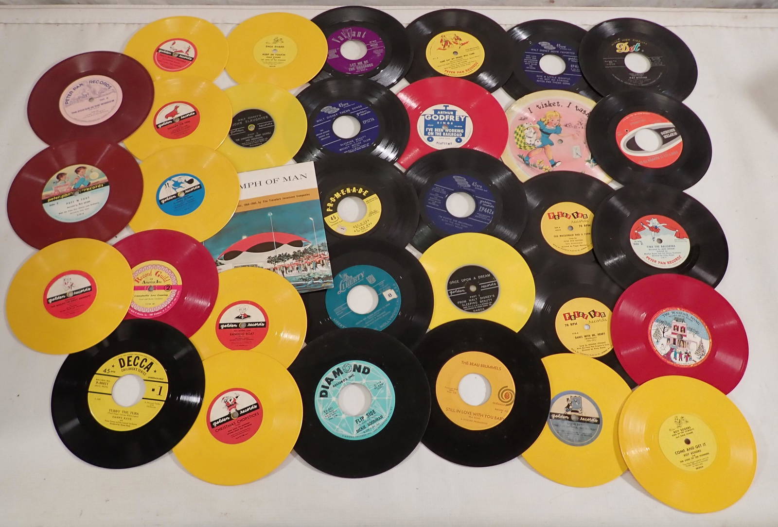 Childrens 45 Records (#0609) on Mar 12, 2023 | M.J. Stasak Jr. Auction ...