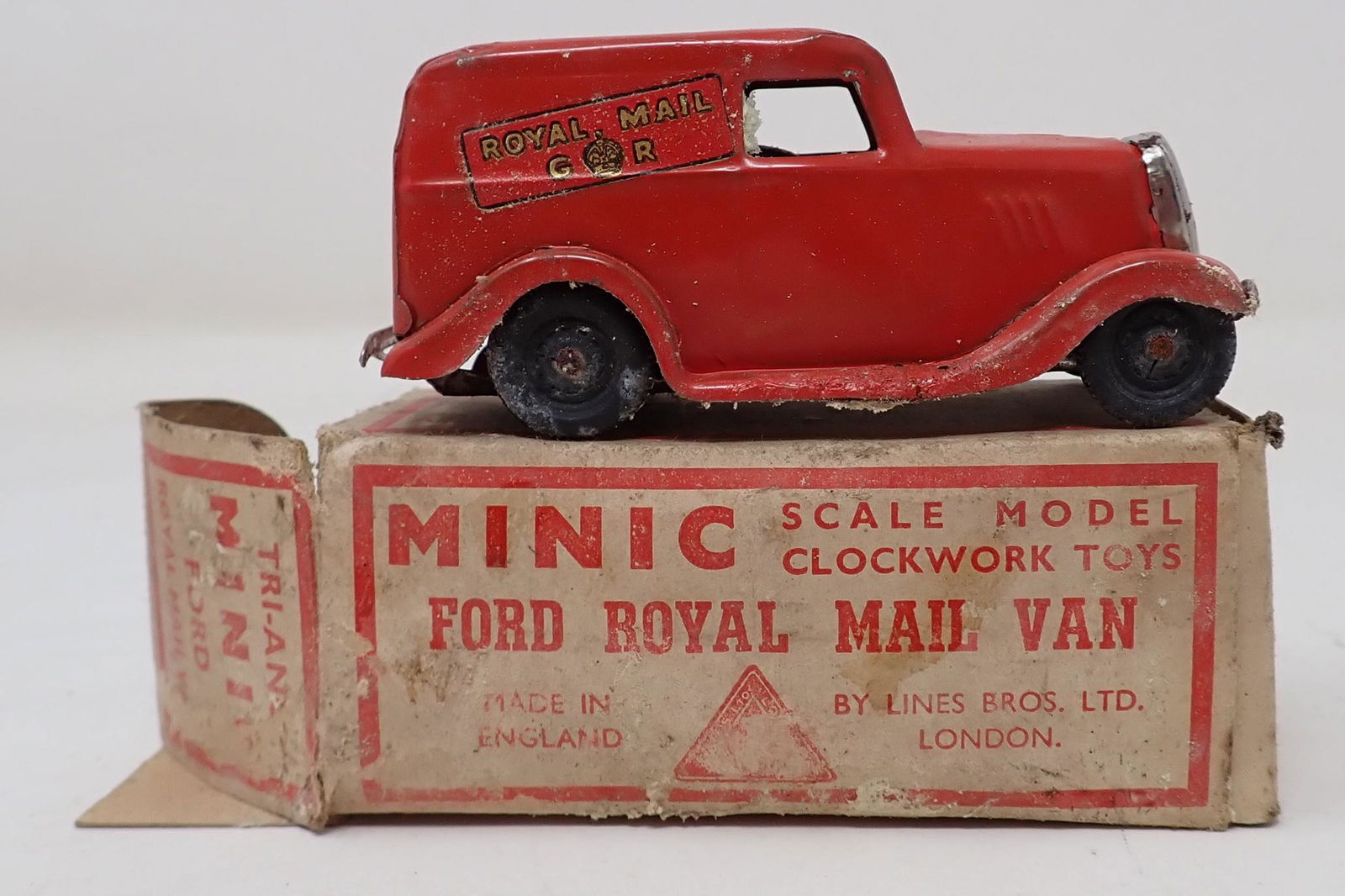 Tri Ang Mini Ford Royal Mail Van