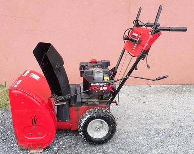 Mtd Yard Machines 8hp / 24" Snowblower