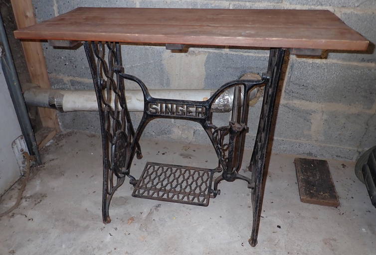 Singer Sewing Machine Table
