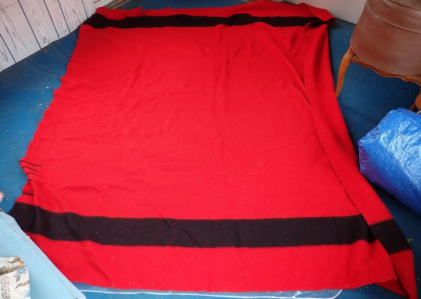 Hudson's Bay 5 Point Blanket Auction