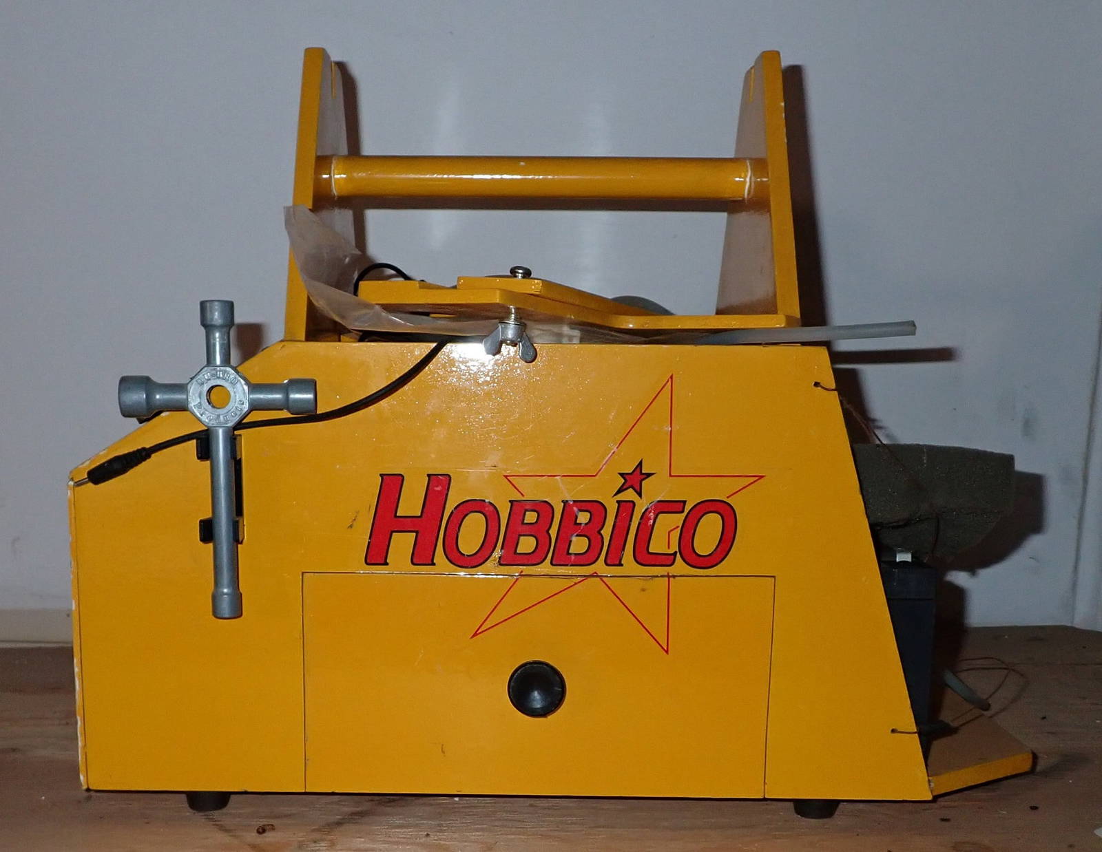 Hobbico Tote / Power Panel & Misc Parts Auction