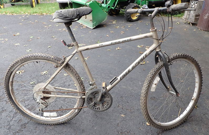 Free Spirit Iron Mtn 18 Speed Bike