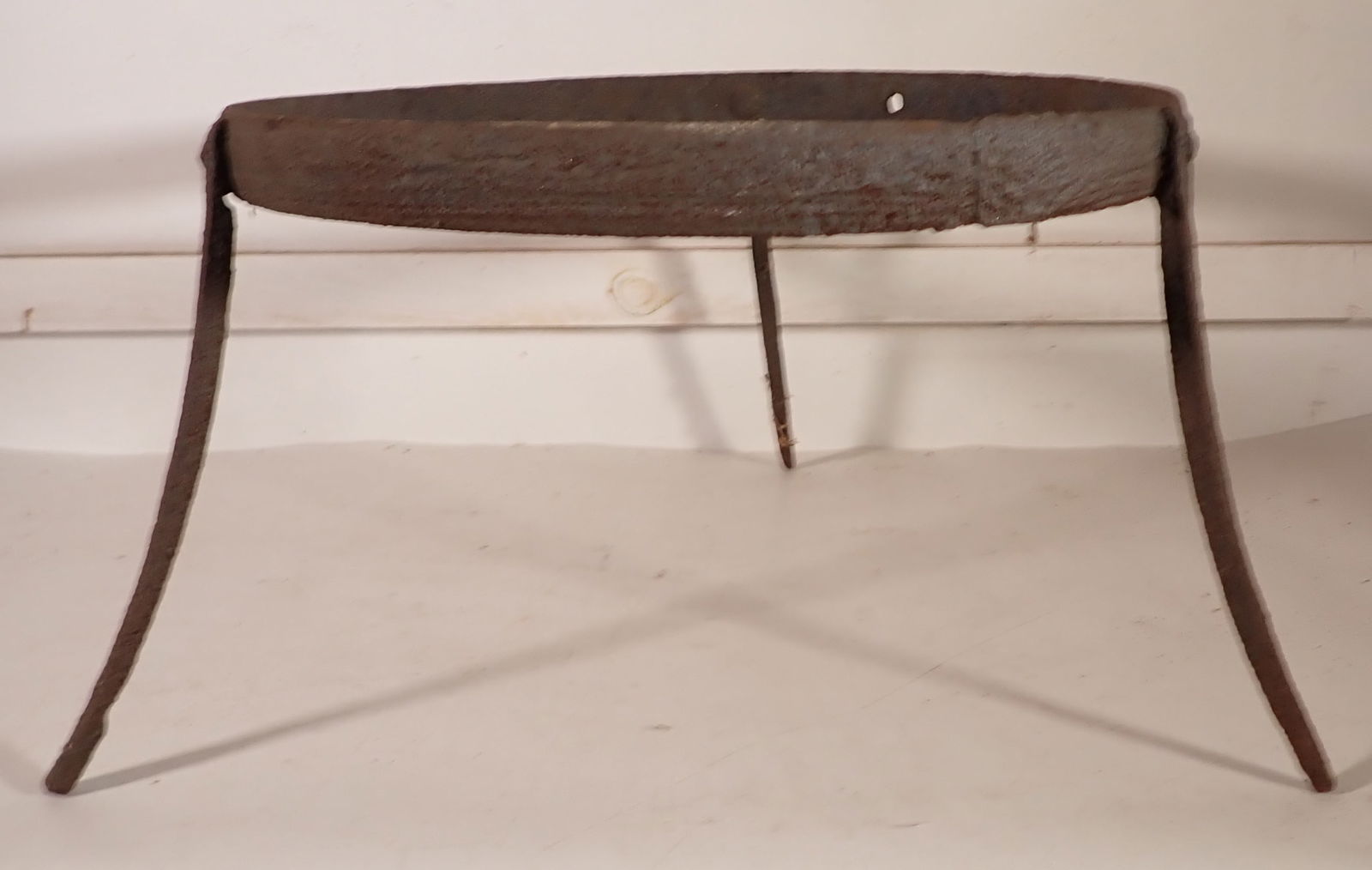 Cauldron Stand Auction