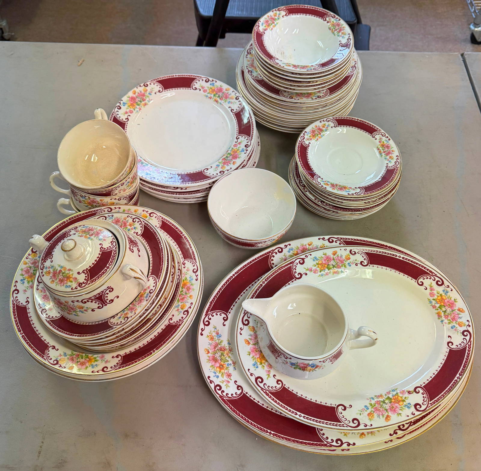 53 Pcs Homer Laughlin Auction