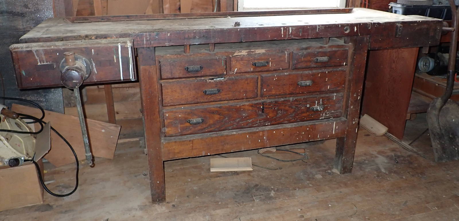 Carpenters / Woodworkers Workbench Auction