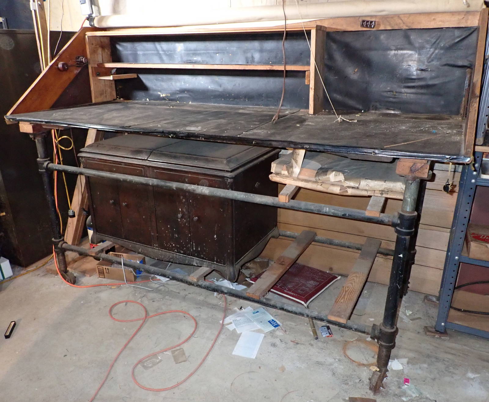 Industrial Workbench Auction