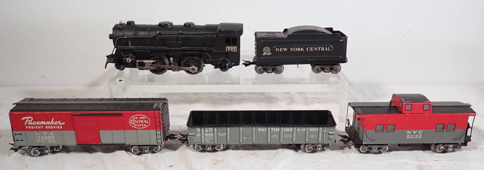 Louis Marx Train Set W/ 999 Low Locomotive Auction