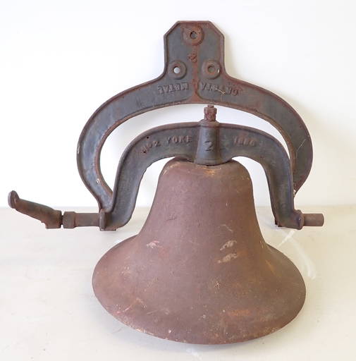C.s Bell Co No. 2 Cast Iron Farm Bell
