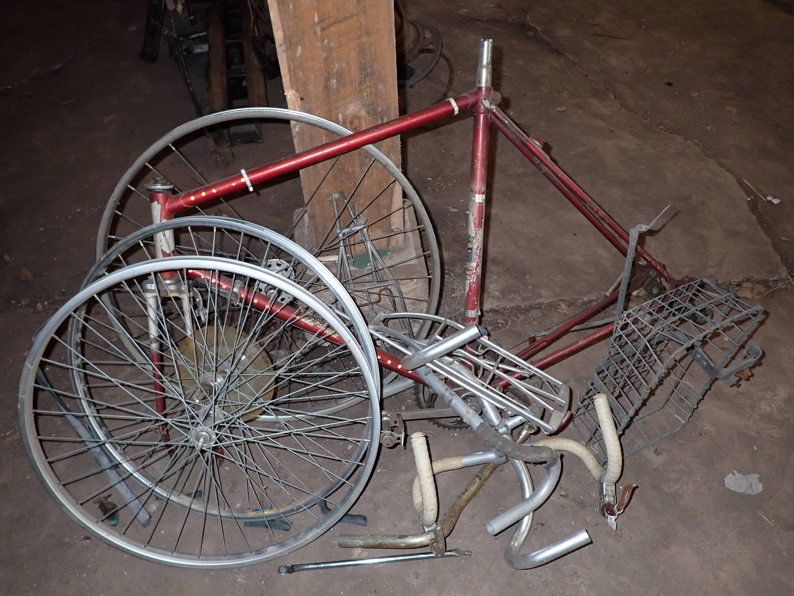 Rixe Bicycle Frame & Parts Auction